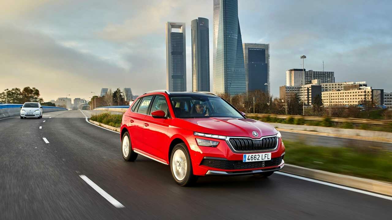 Картина на холсте 60x110 LinxOne "Skoda" интерьерная для дома / на стену / на кухню / с подрамником