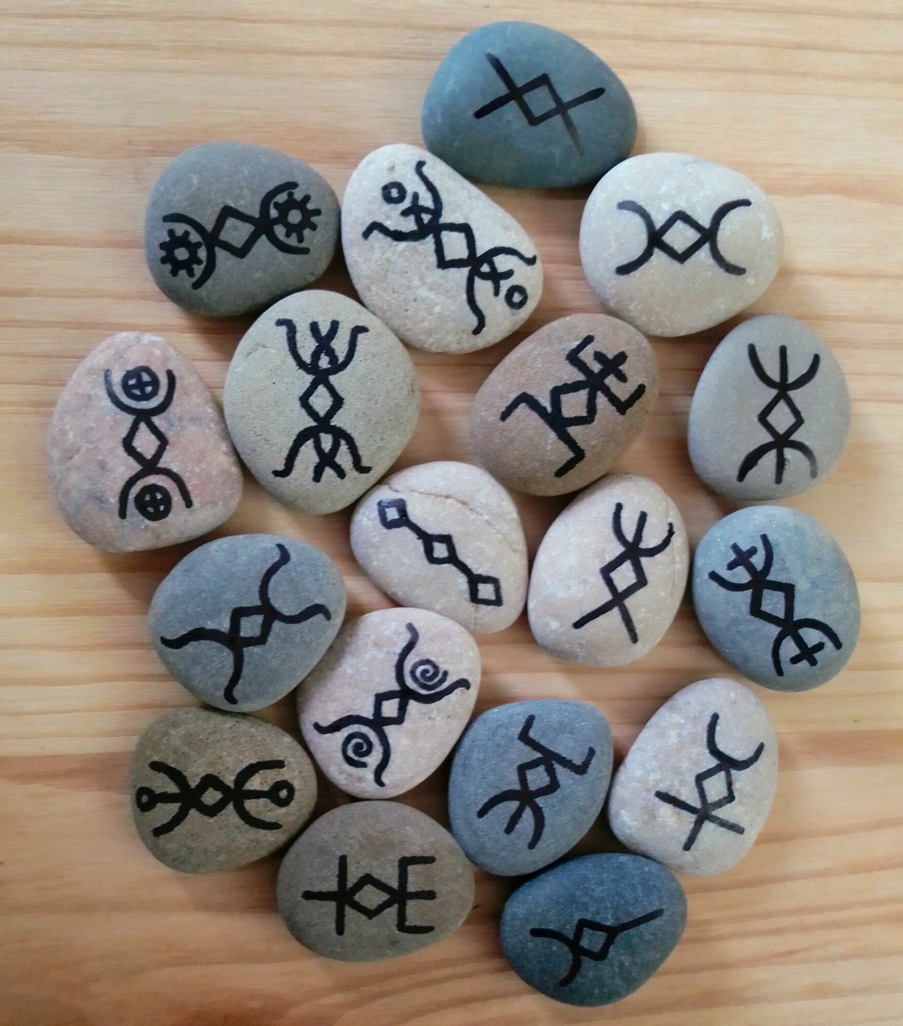 Русские руны на камнях18шт. в мешочке