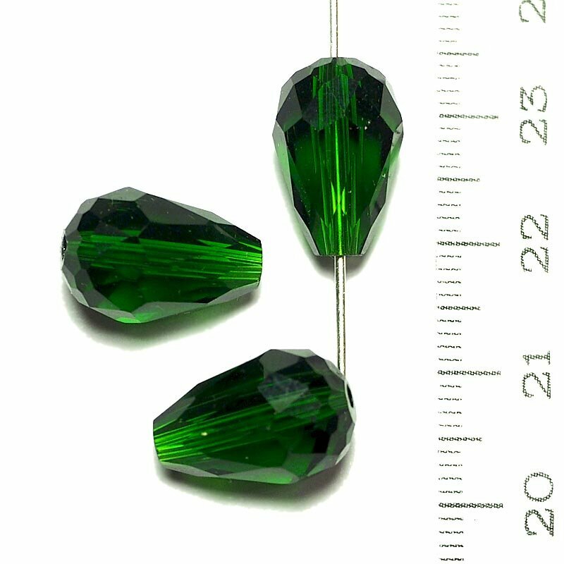 Стеклянная бусина Капля граненая 0010565 зеленая 15x10 мм, цена за 10 шт.