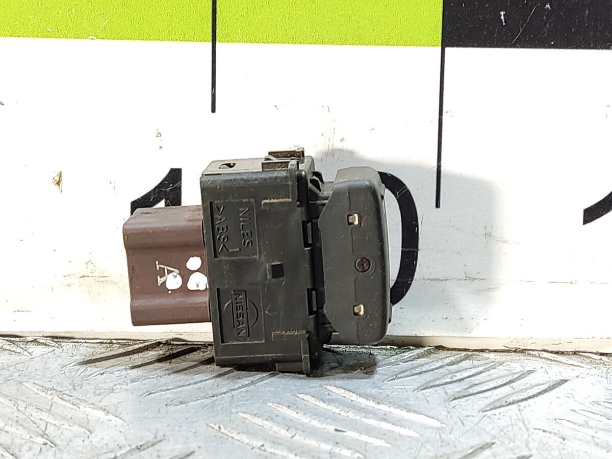 Кнопка обогрева сидений NISSAN Teana j32 255001EA1A