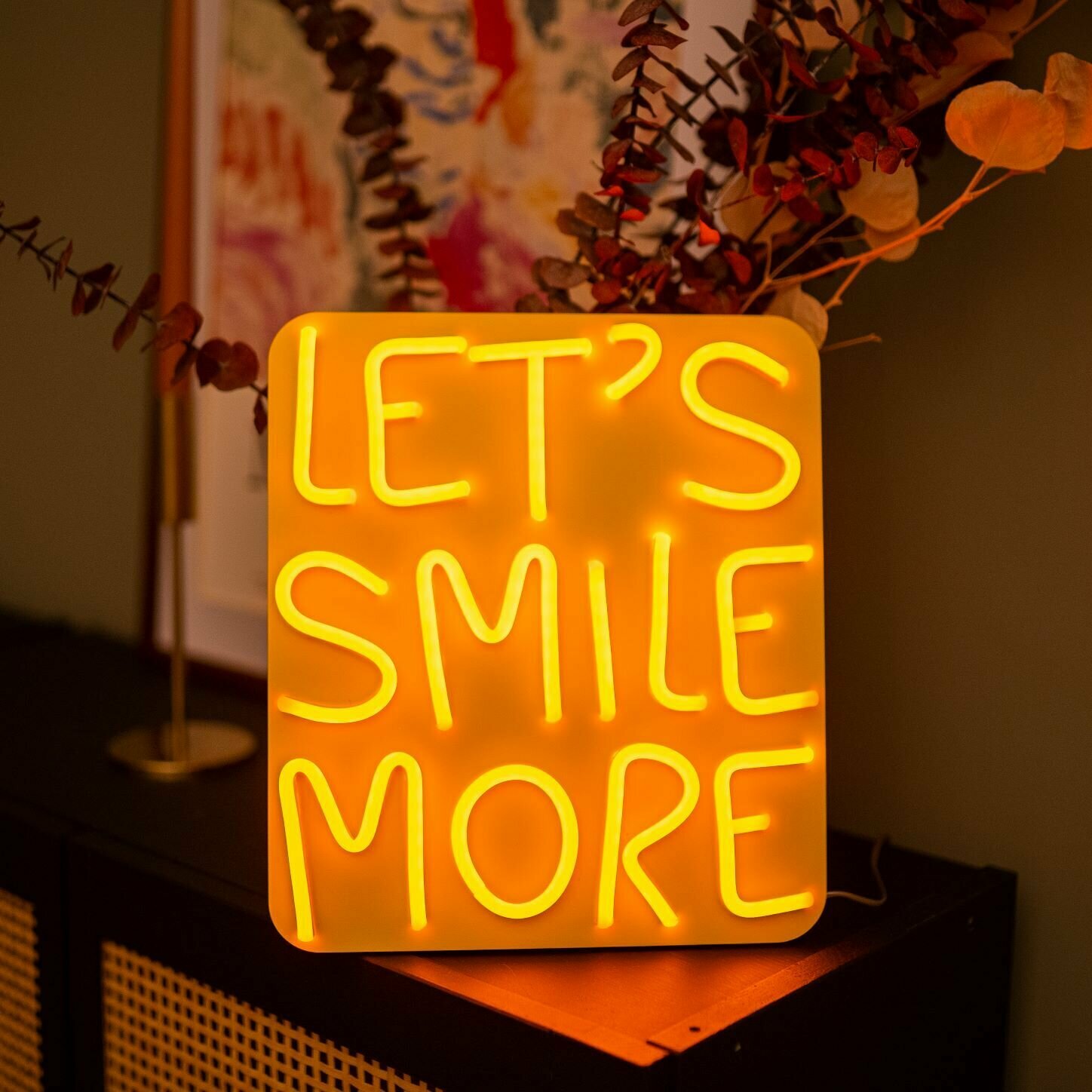 Табличка неоновая Lets smile more, 25х22 см, желтая