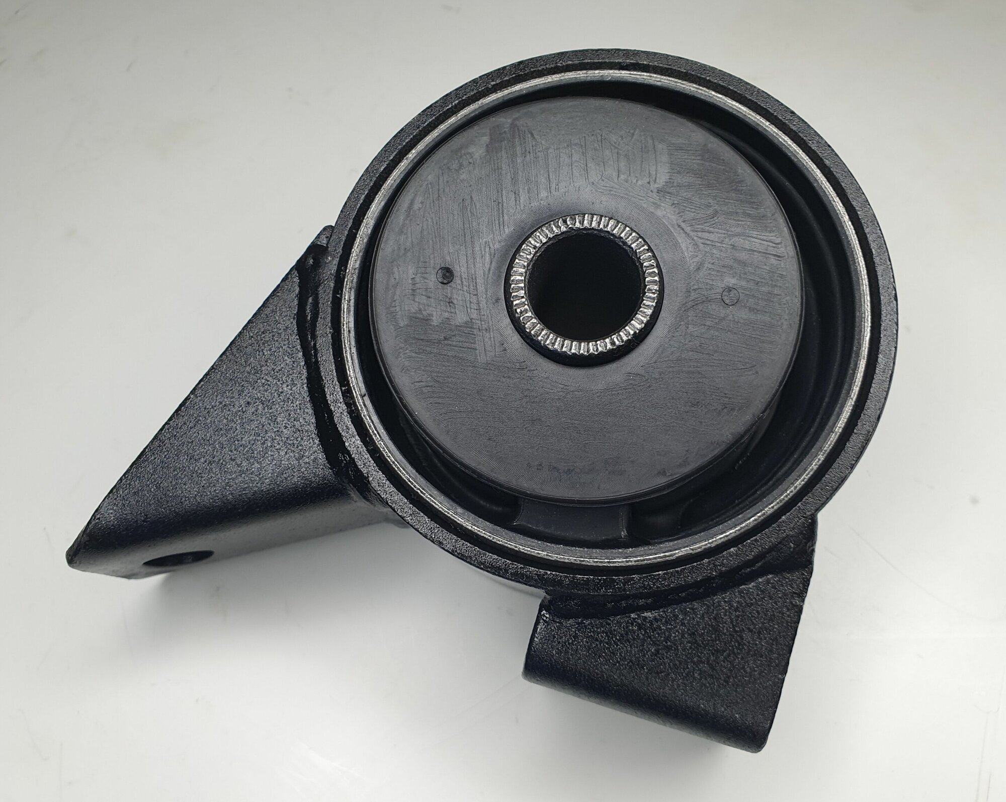 Опора двигателя передняя ZEKKERT Hyundai Accent [1.3 16V 5MT седан] GM3331