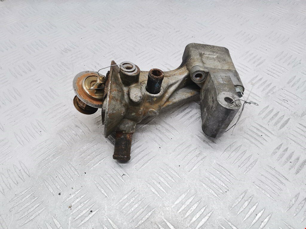 Корпус термостата Hyundai Terracan арт. 2033224