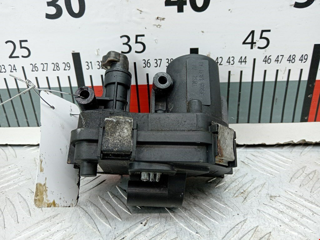 Сервопривод (электропривод моторчик привода) заслонок впускного коллектора Opel Insignia 1 55571993 арт. 2034929