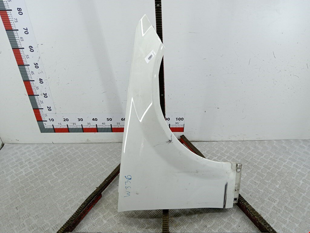 Крыло переднее правое Mercedes C-Class (W204) A2048801418 арт. 1882878