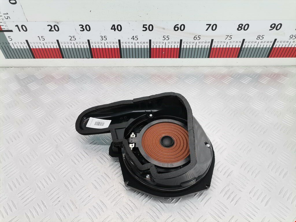 Сабвуфер BMW 6-Series (E63/E64) 65139143132 арт. 1819293