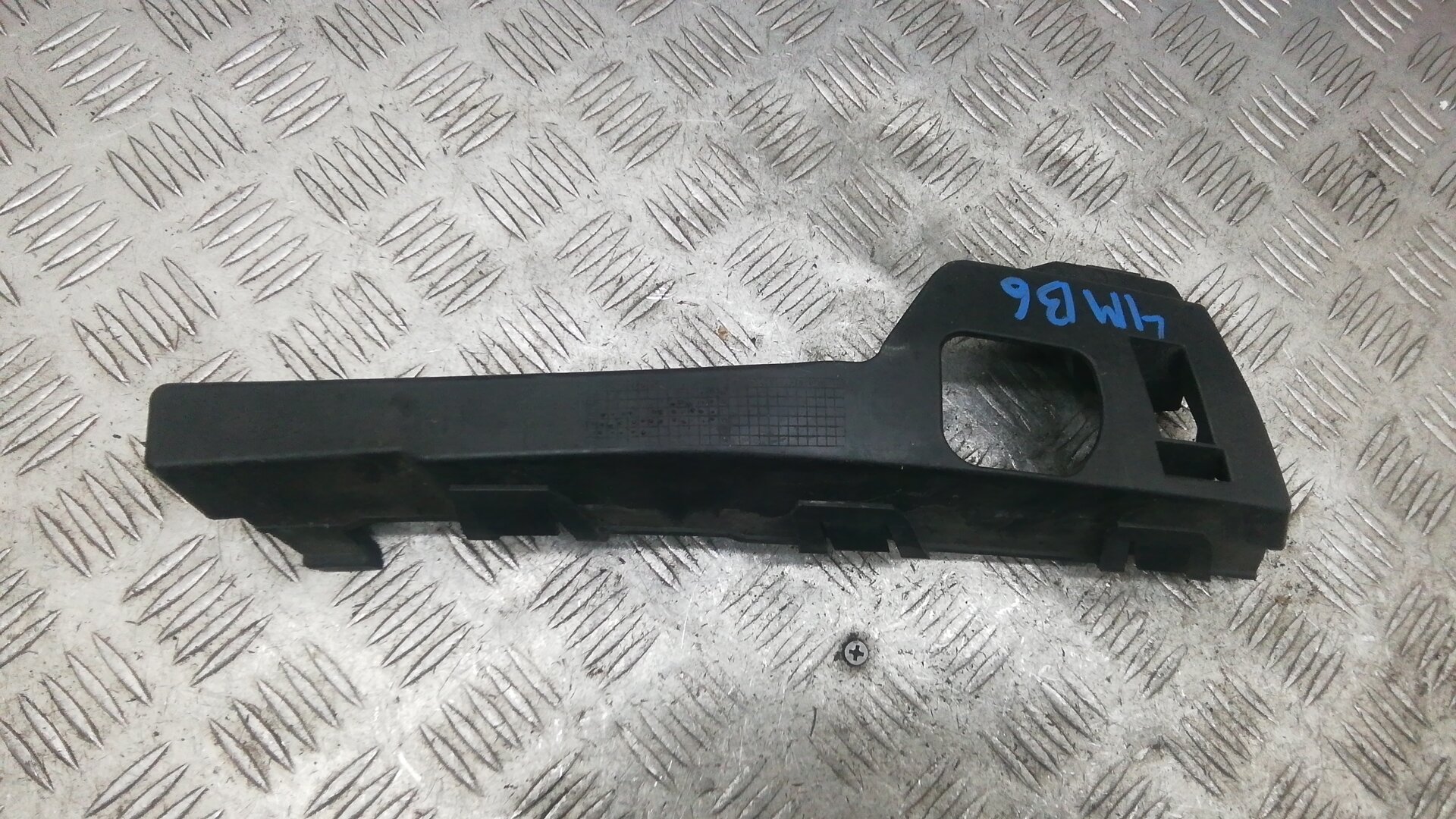 Крепление бампера переднее FORD FOCUS 2