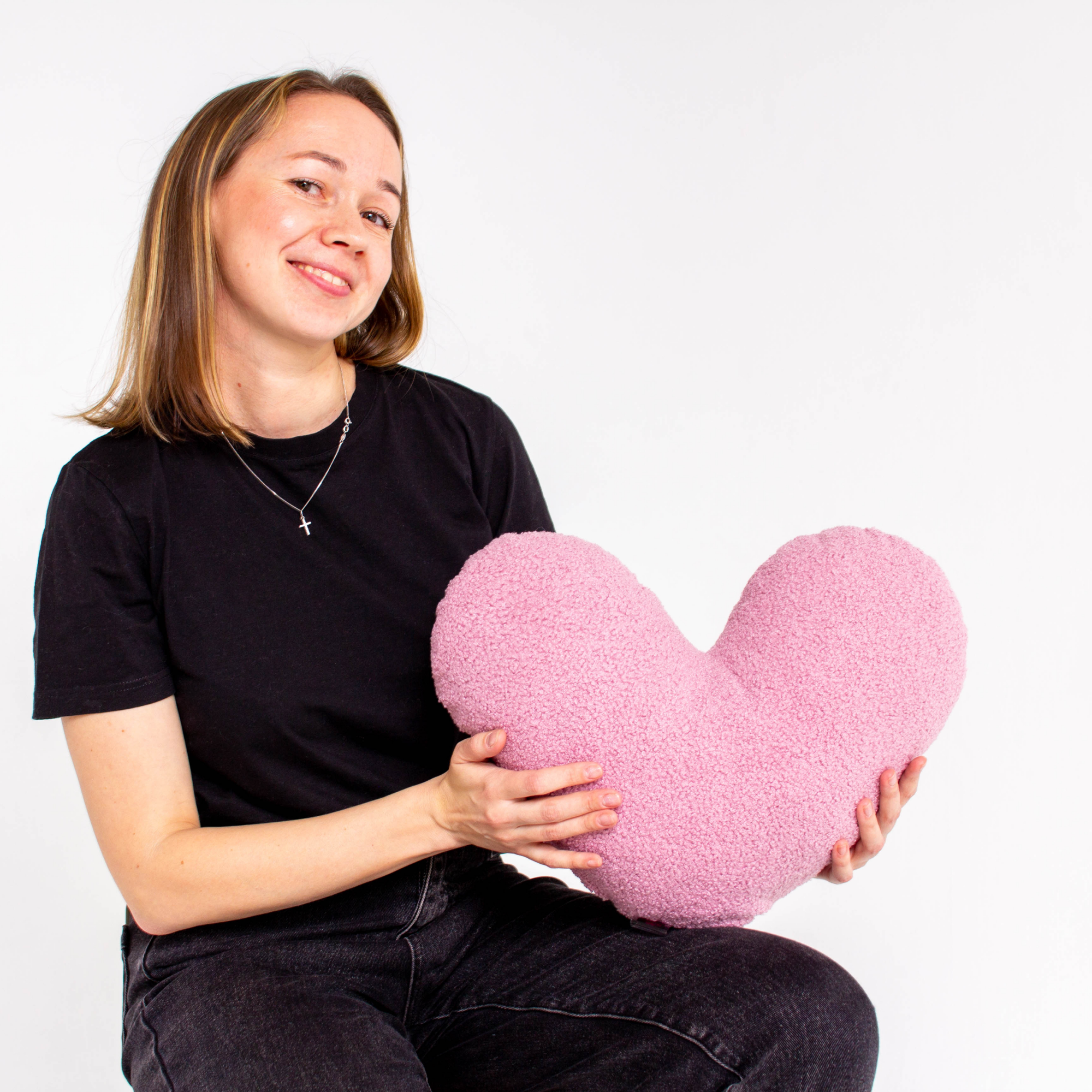 Подушка декоративная из меха букле Сердце, цвет пыльная роза