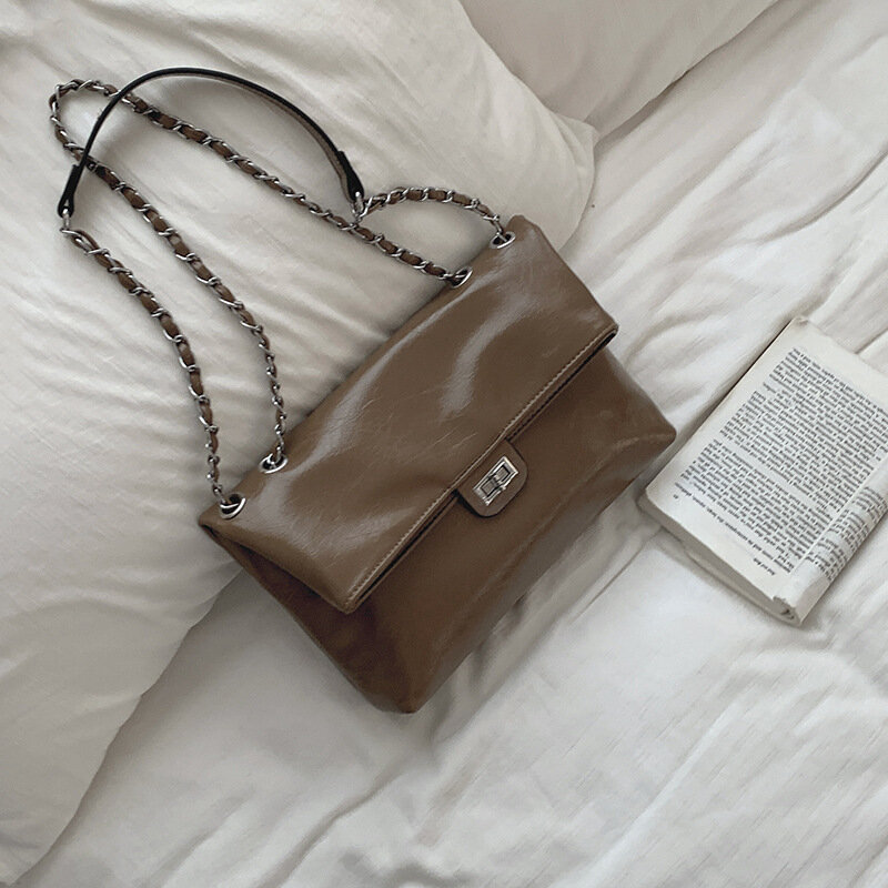 Сумка на цепочке в стиле Chanel для женщин 2025 года, новая модная сумка-тоут, универсальная сумка с большой вместимостью для плеча и поездок