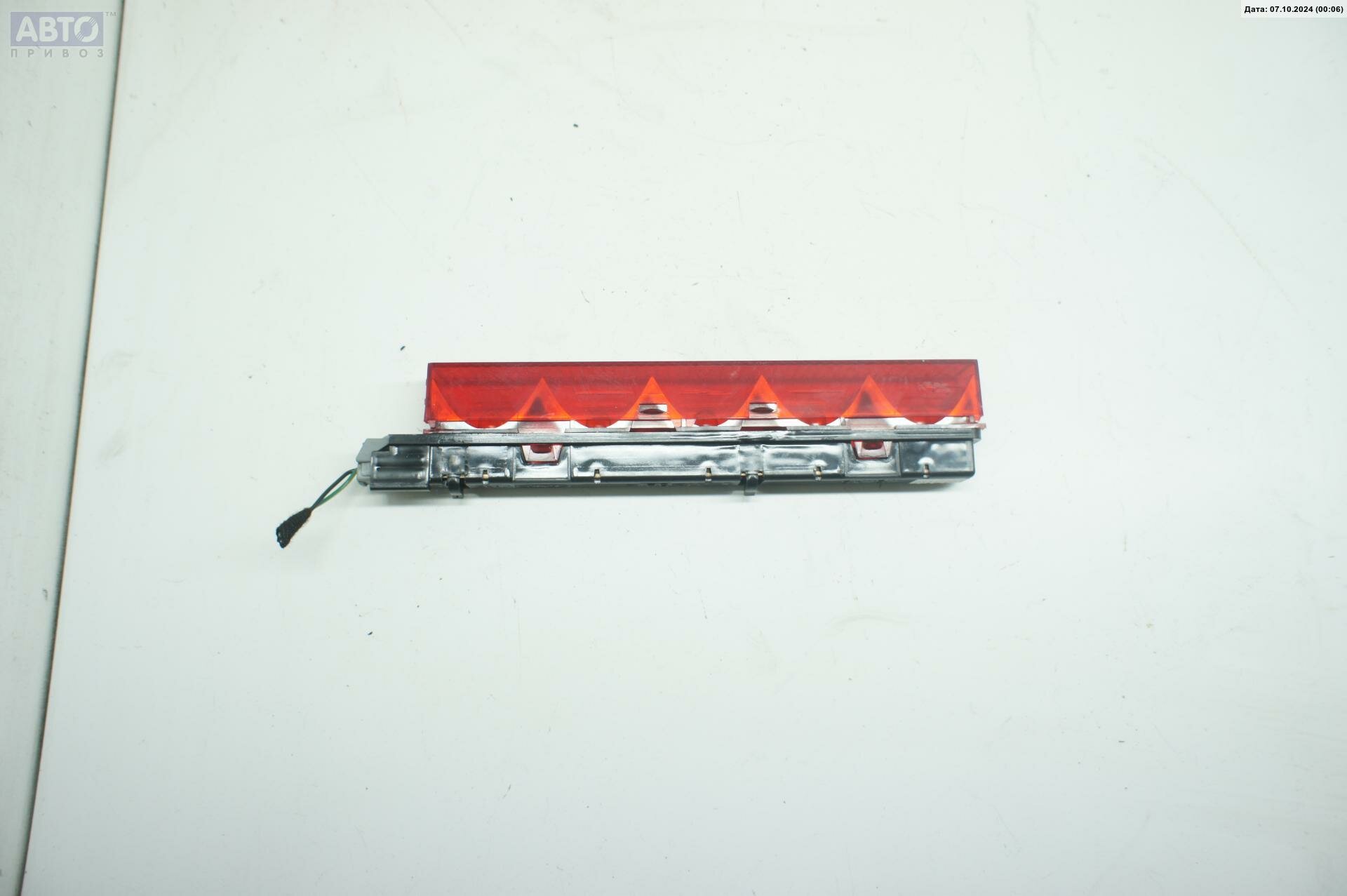 Фонарь стоп-сигнал Ford Mondeo 3 (2000-2007)