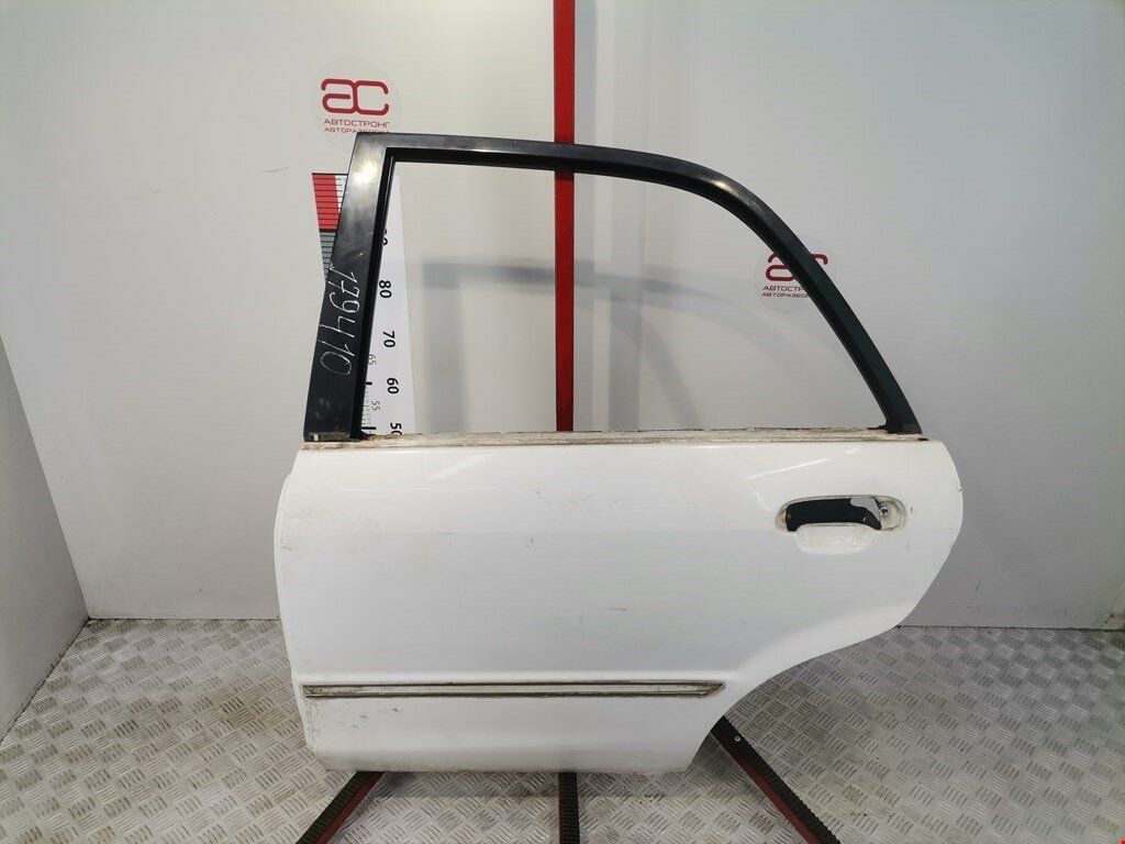 Дверь задняя левая Mazda 323 BA BC1D73020R арт. 2130677