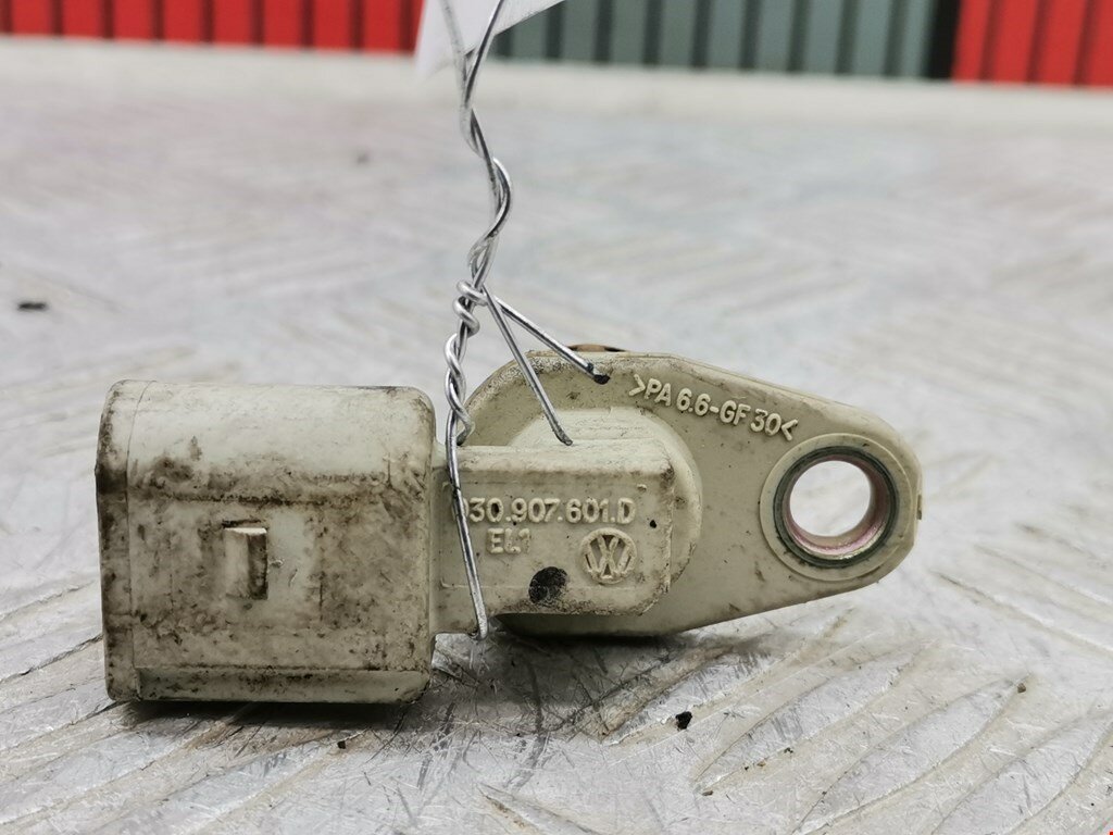 Датчик распредвала Volkswagen Polo 4 036907601E арт. 2199633