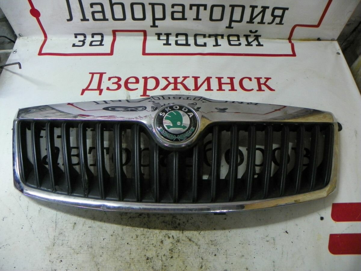 Решетка радиатора Skoda Octavia II рестайлинг (2008—2013) 1Z0853668A9B9