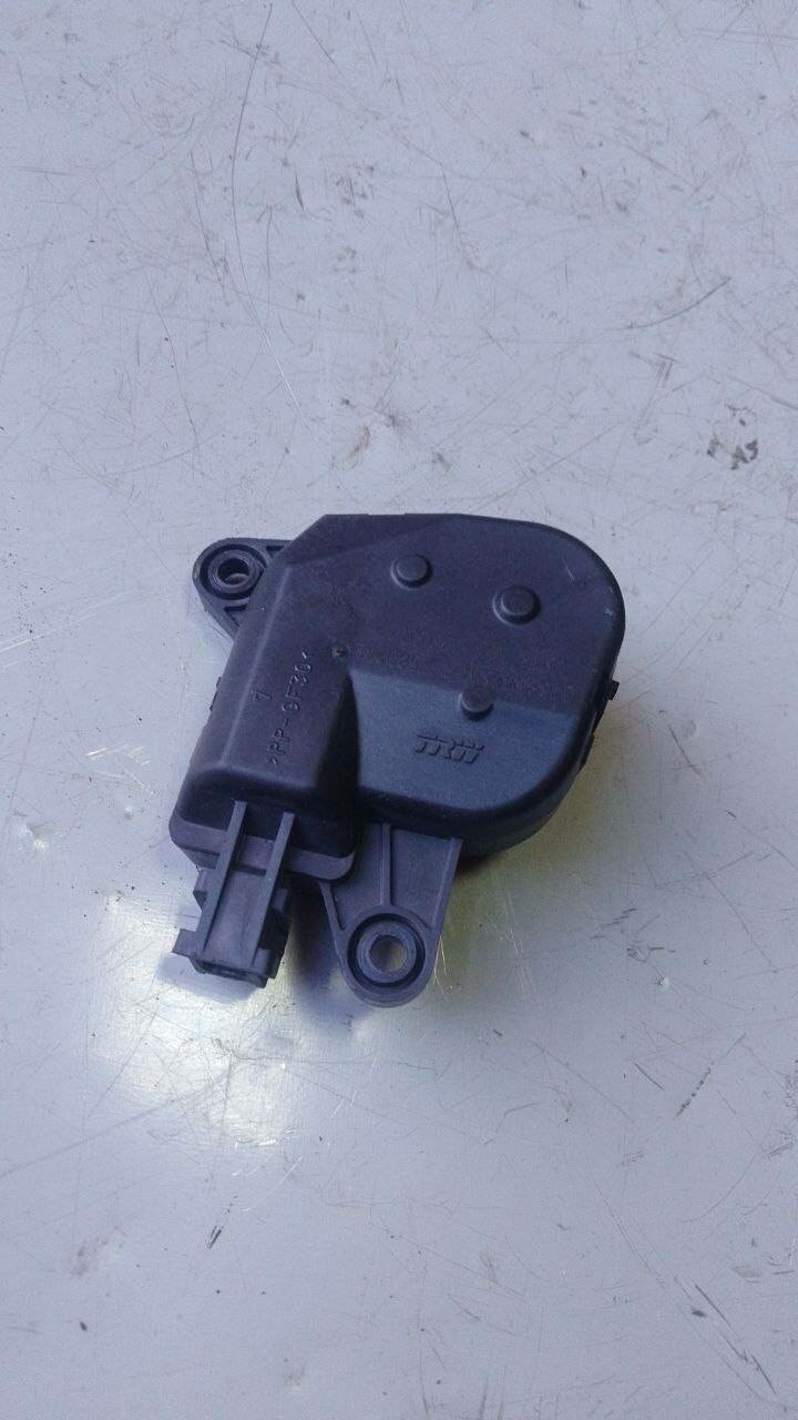 Моторчик заслонки печки Dodge Caravan 4 (2000 - 2007) 04885465AA
