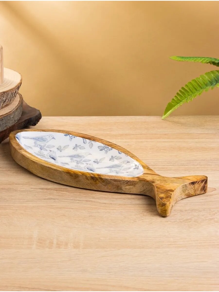 Стильное деревянное блюдо-рыбка для сервировки
