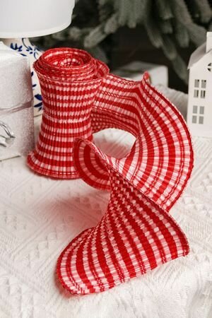 Декоративная лента брэйди, текстиль, красно-белая, 180х13 см, Due Esse Christmas XNA23002981