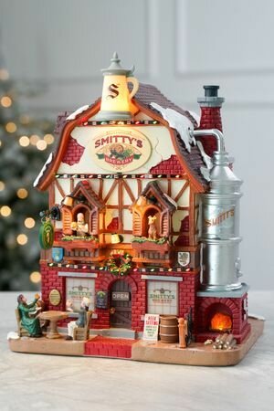 Пивоварня семьи Смитти, полистоун, подсветка, батарейки, 25х21 см, LEMAX 45223-lemax