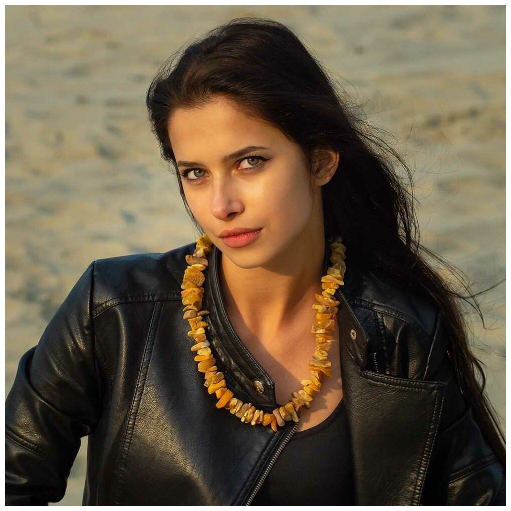 Колье, янтарь