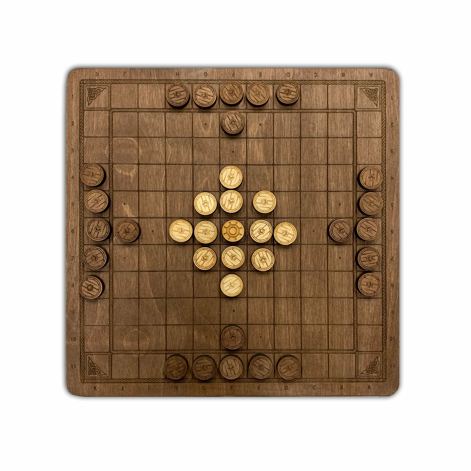 Игра Хнефатафл/Таблут/Мельница - знаменитая игра викингов в виде компактного пенала от мастерской старинных игр "Скрипторий Юлианоса"