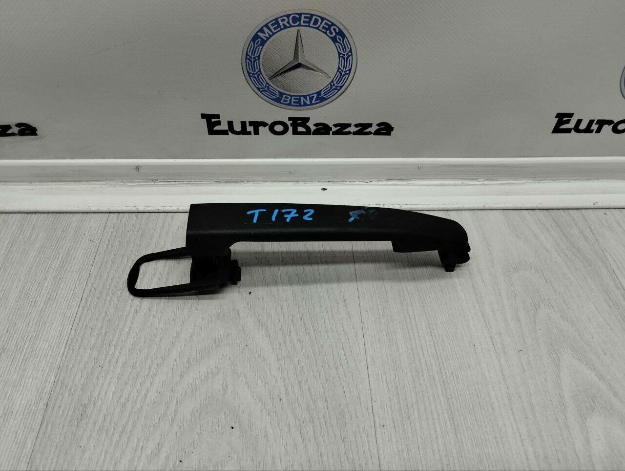 Ручка двери передняя правая Mercedes W163 A2027601170