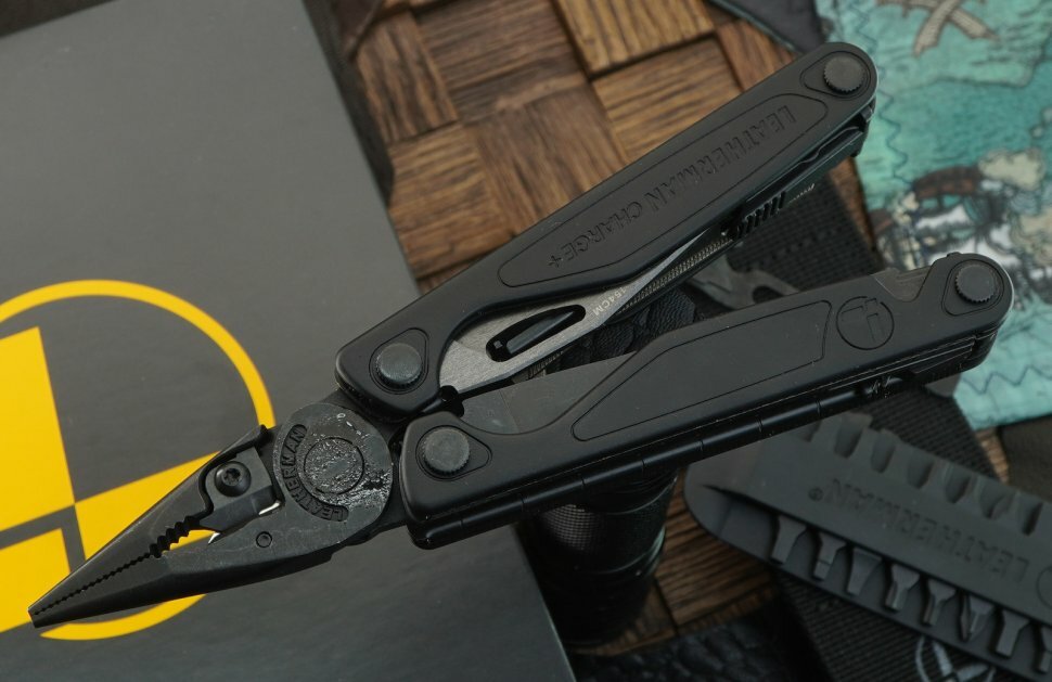 Мультитул Leatherman Charge Plus Black — фото 1