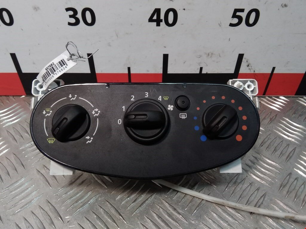 Блок управления печки (климат-контроля) Renault Sandero 1 275106113R арт. 657682