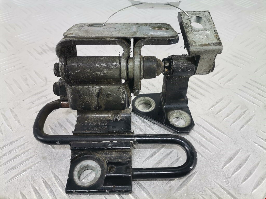Петля двери задней правой Volkswagen Passat 7 3C8833412B арт. 1566629