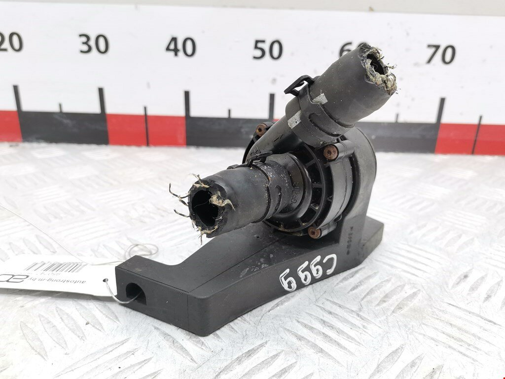 Дополнительная водяная помпа Jaguar XF (X250) XR852051 арт. 950747