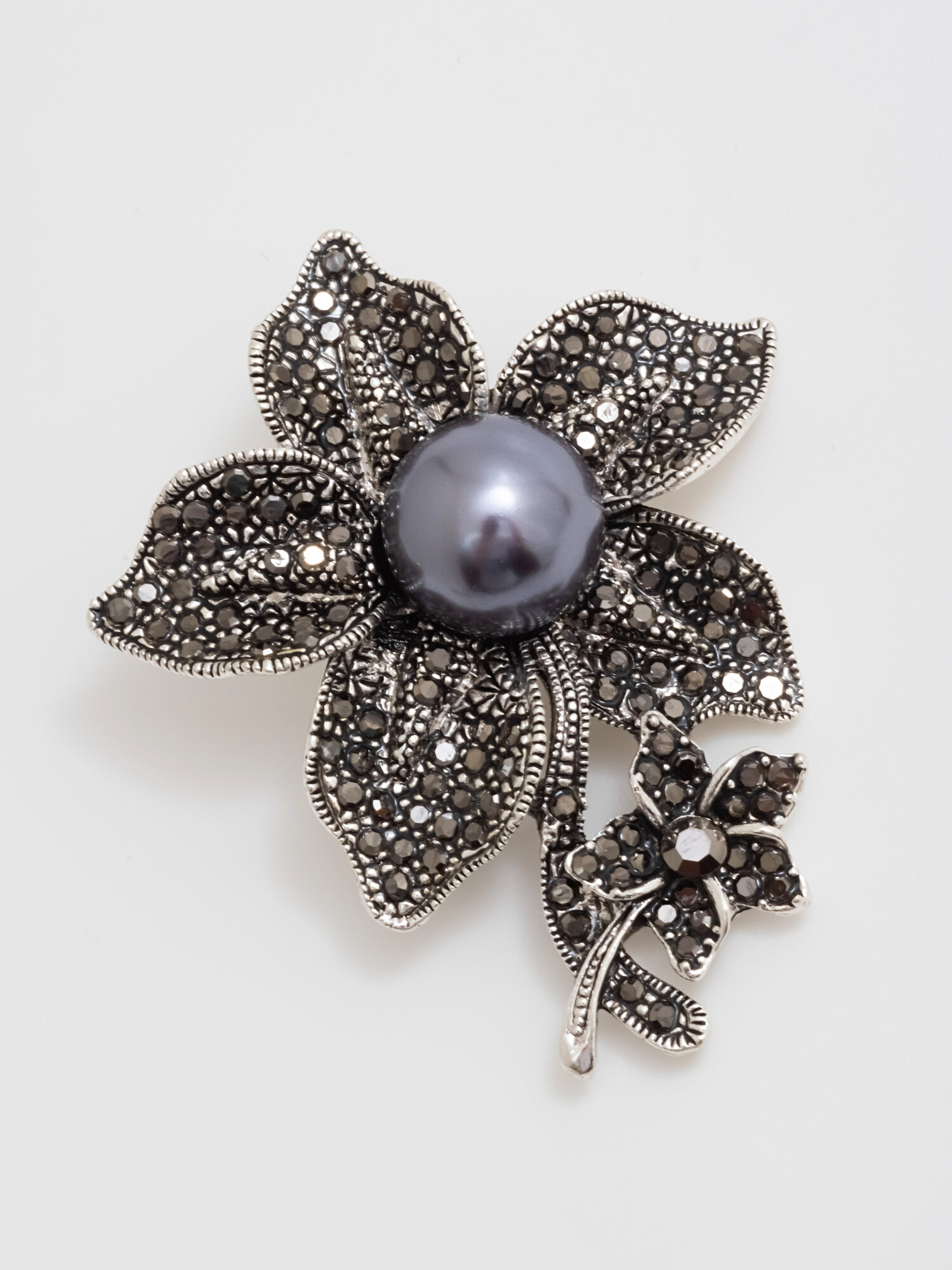Брошь, жемчуг имитация