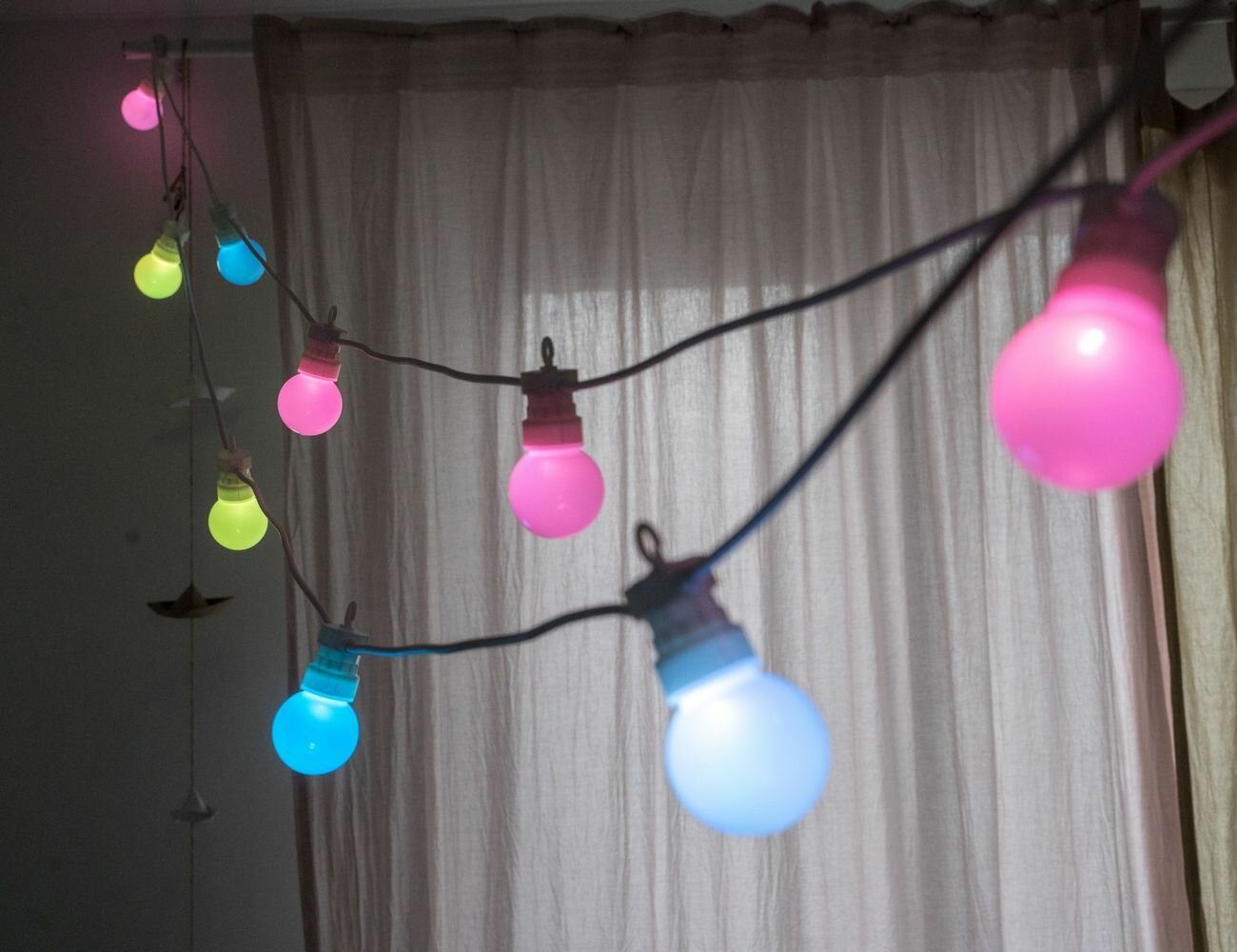Гирлянда из лампочек, 20 разноцветных RGB LED-огней, 9.5+5 м, белый провод, ПДУ, таймер, контроллер, коннектор, уличная, Kaemingk