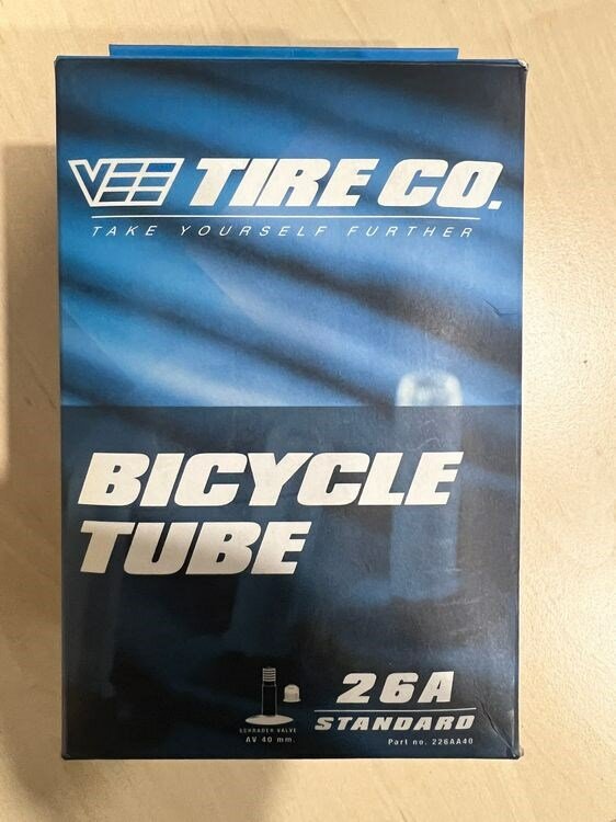 VeeTire Велокамера Vee Tire 26x2.35-4.2, FatBike стенка 1.20 мм, a/v 40 mm