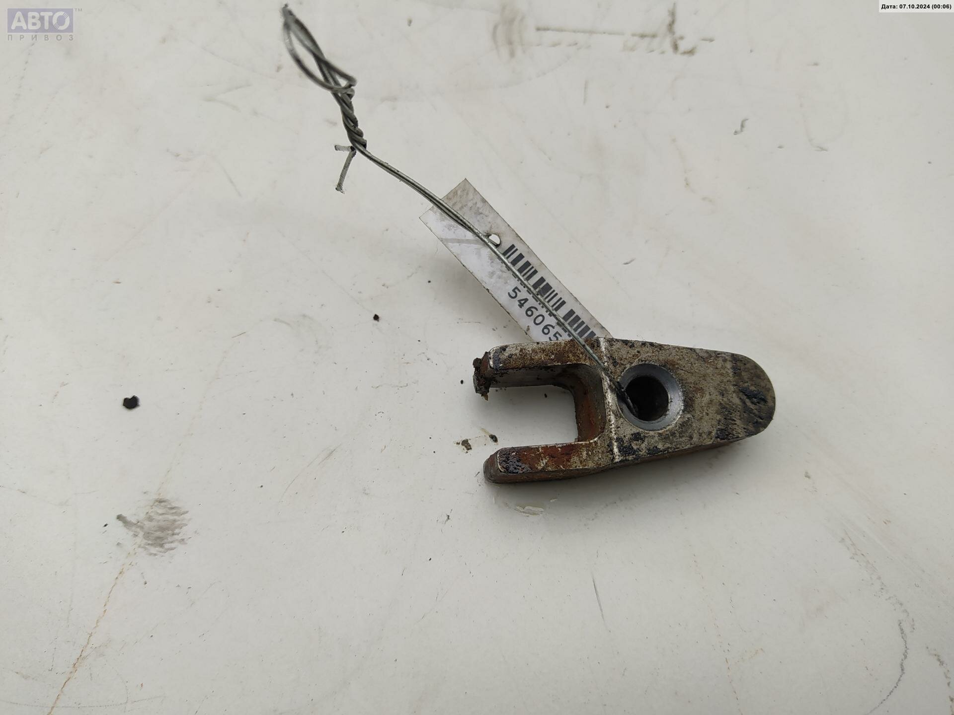 Скоба (кронштейн) крепления форсунки Mercedes C-Class W203 (2000-2006)