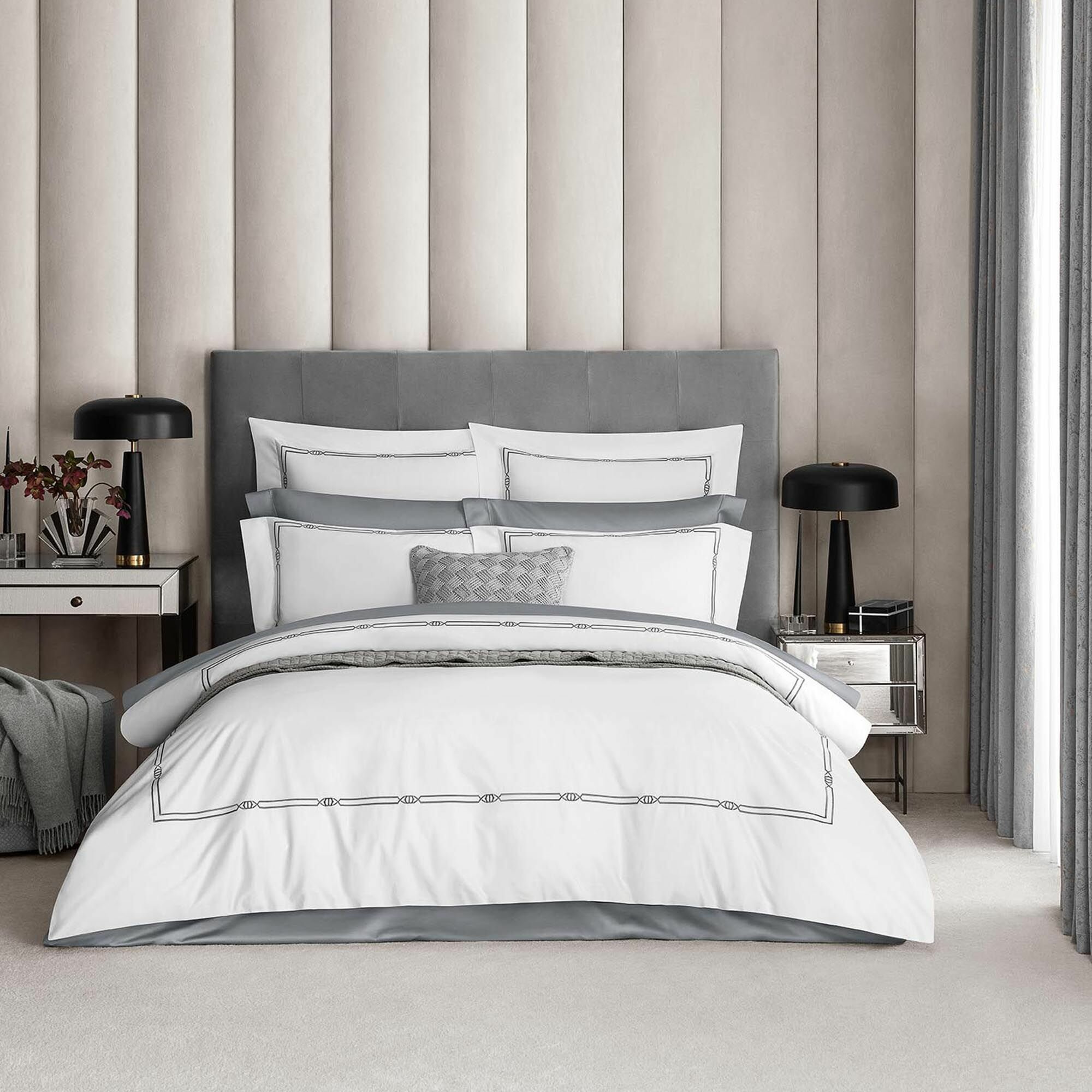 Togas Комплект постельного белья двуспальный евро "Сигман" 200x210/270x300/50x70-2 сатин, хлопок