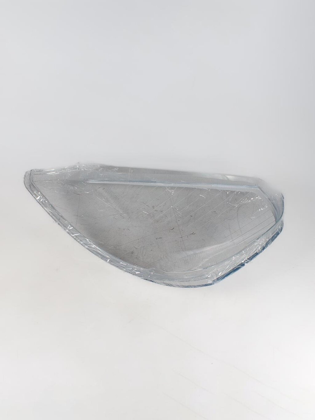 Стекло фары 2170 (правое) "BOSCH" (пластик)