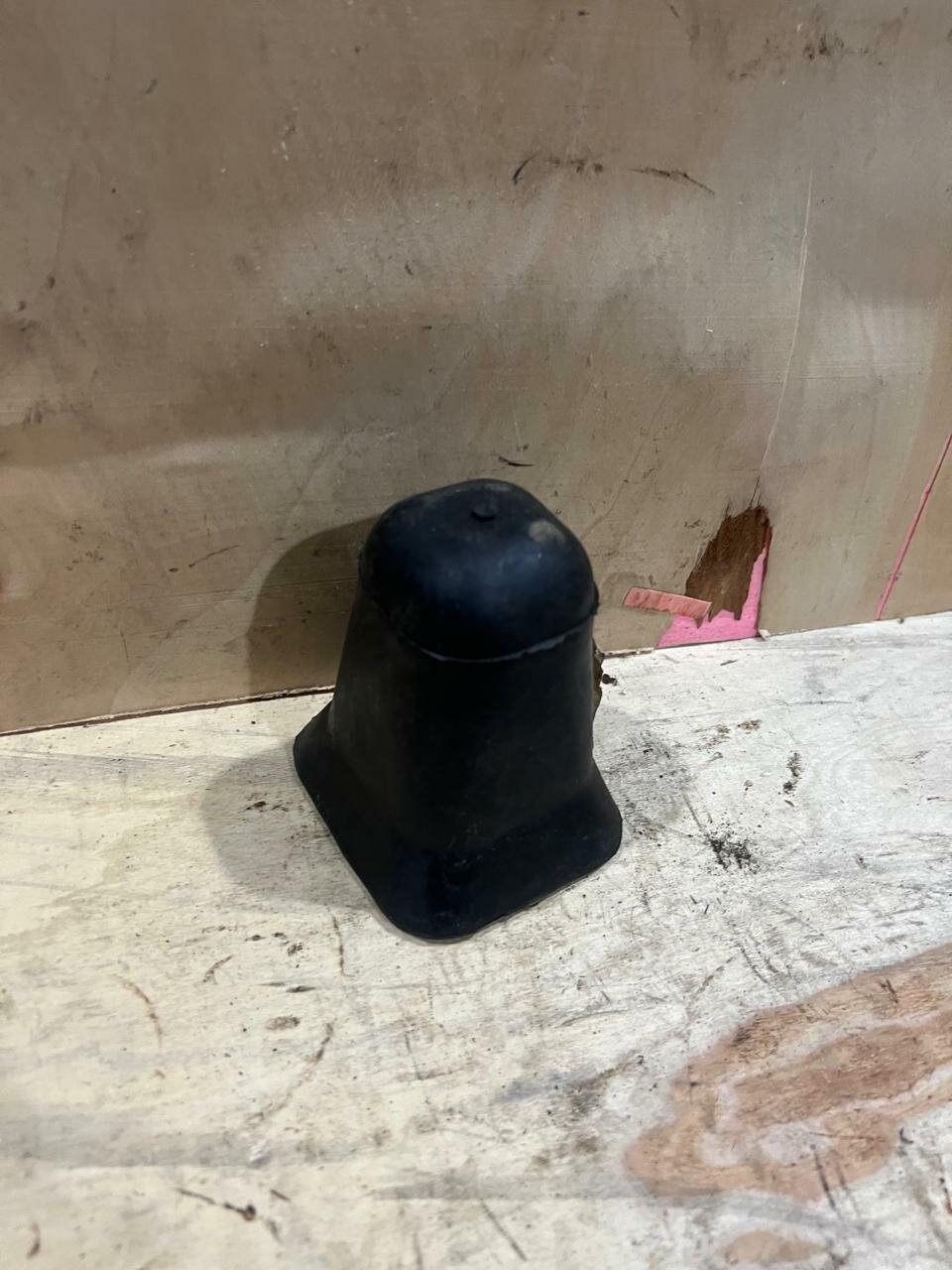 Буфер передней рессоры для а/м урал арт.375-2902414