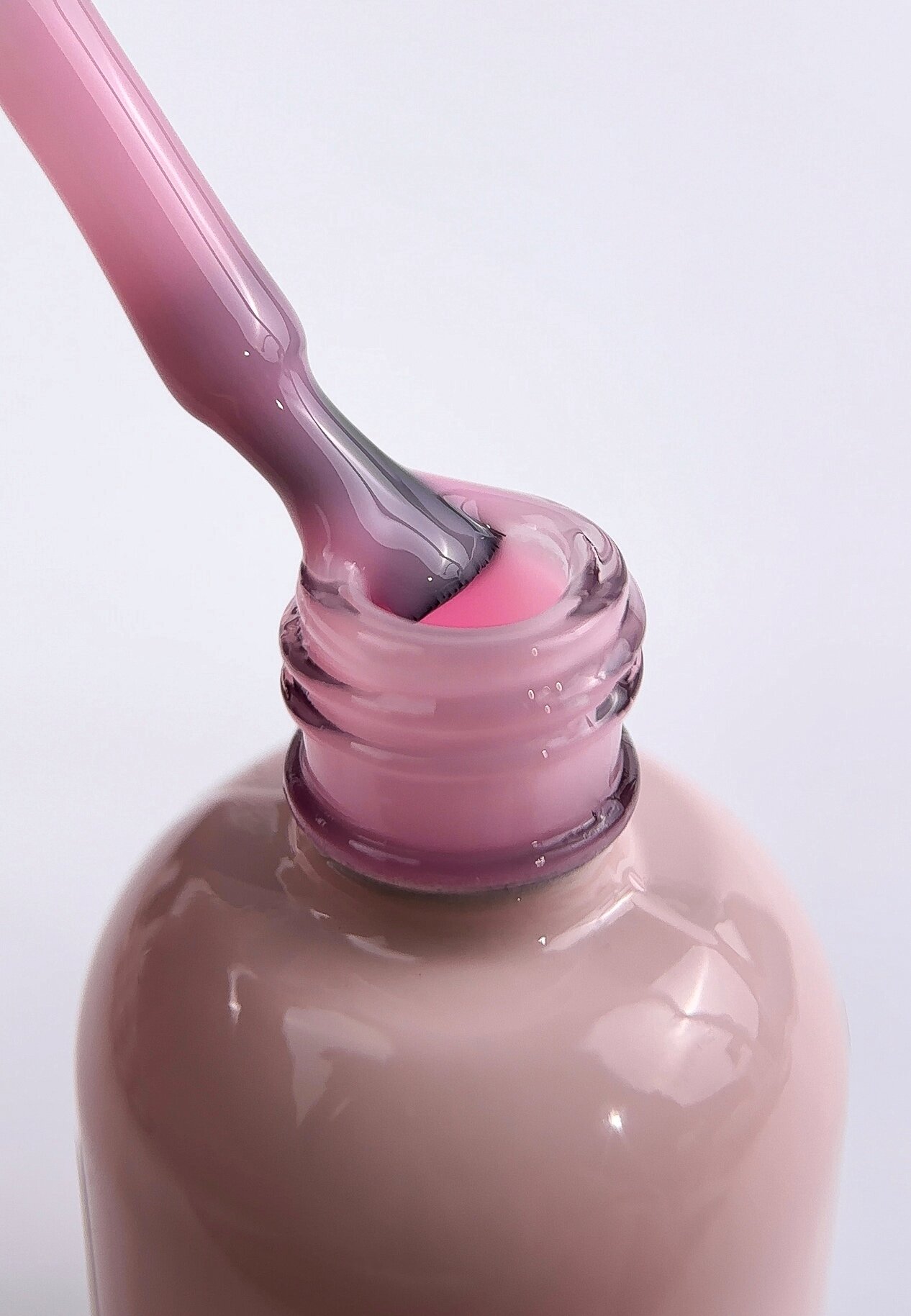 Камуфлирующая база для ногтей Луи Филипп Rubber Base Classic New № 06, 15g