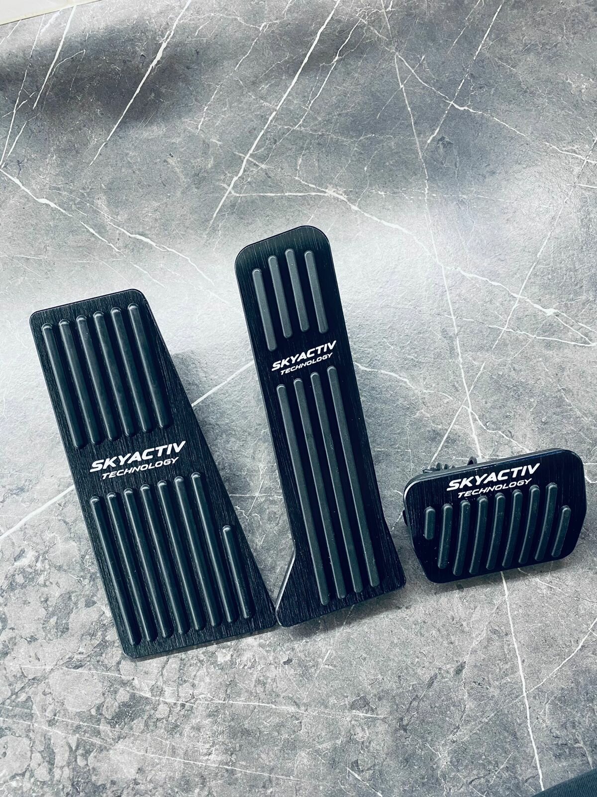 Накладки на педали Mazda