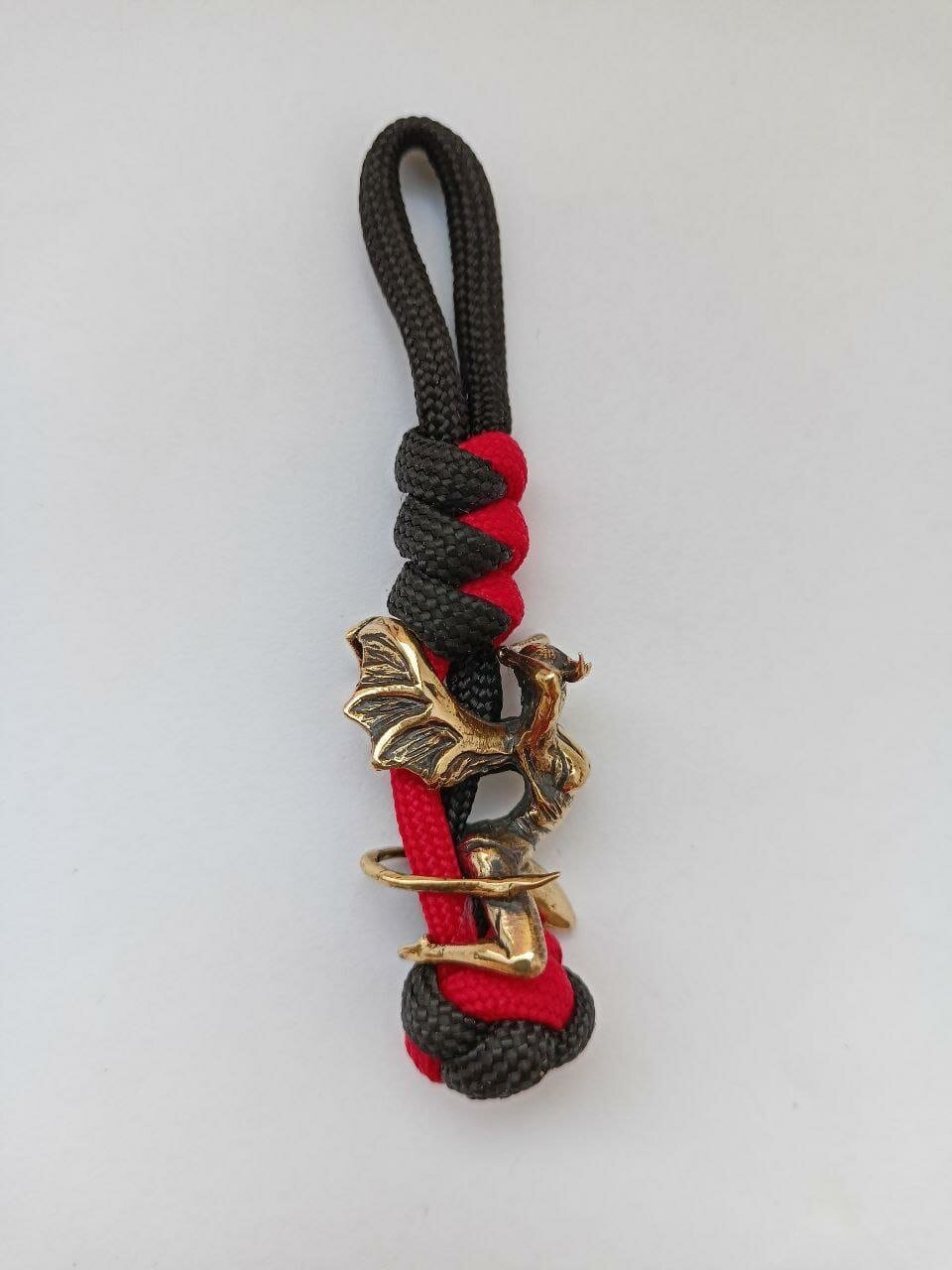 Темляк с бронзовой бусиной Суккуб