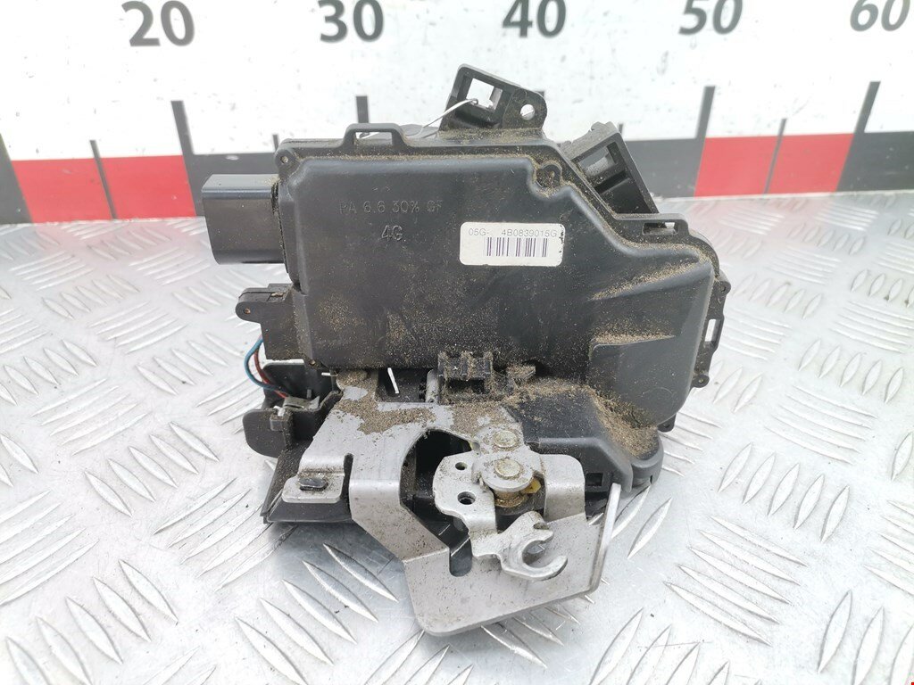 Замок двери задней левой Audi A6 C5 4B0839015G арт. 1876480
