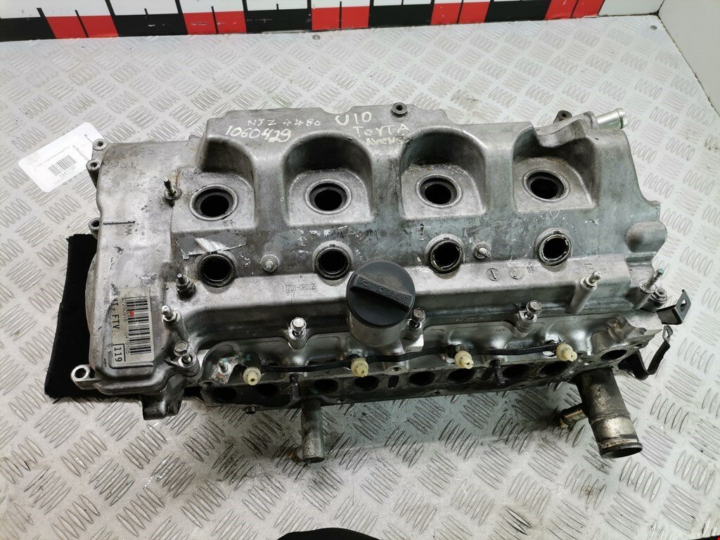Головка блока цилиндров (ГБЦ) Toyota Avensis 2 (T250) арт. 1941790