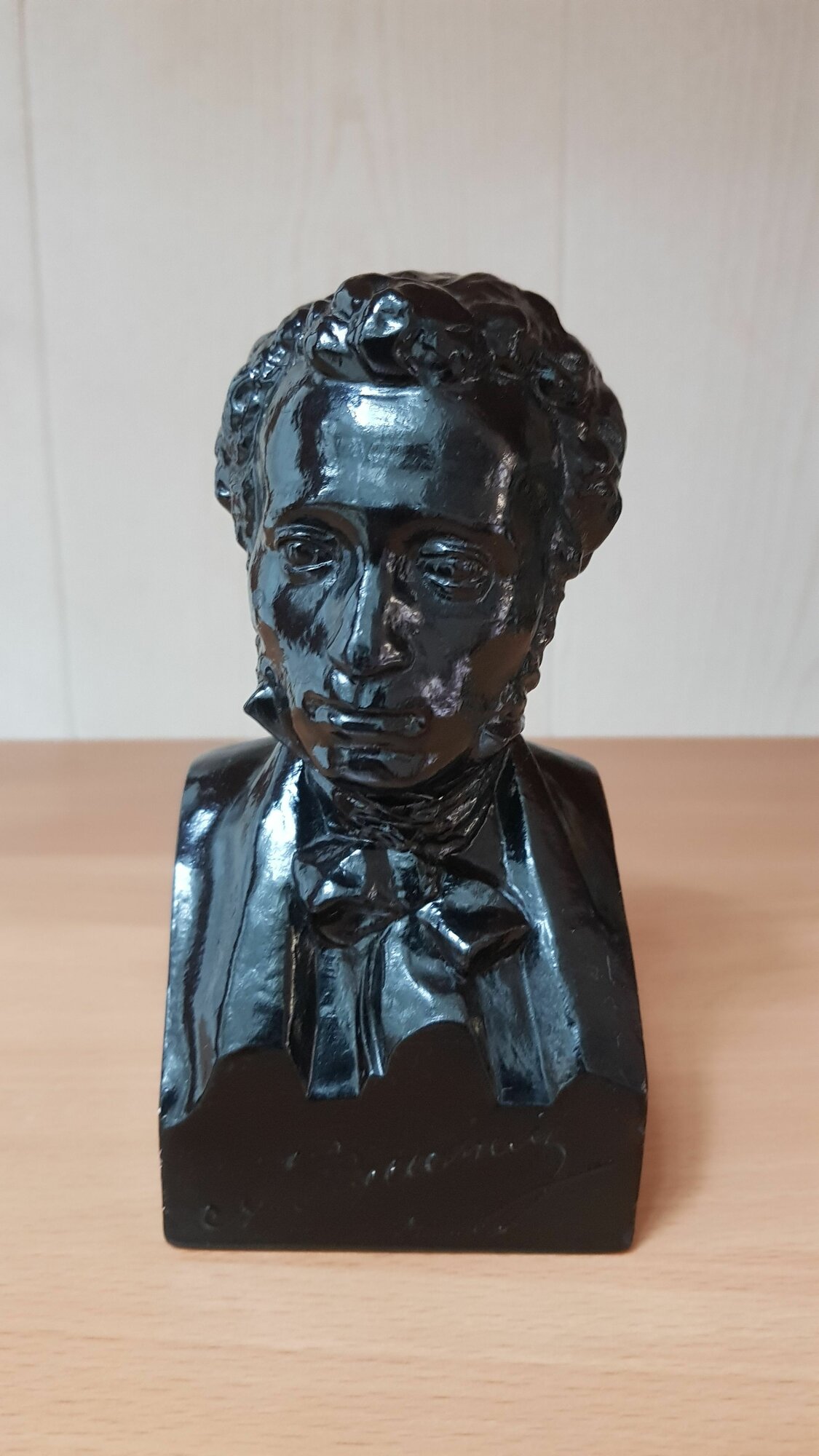 Бюст А. С. Пушкин, 16х8х8см, гипс и лаковое покрытие, черный 1045