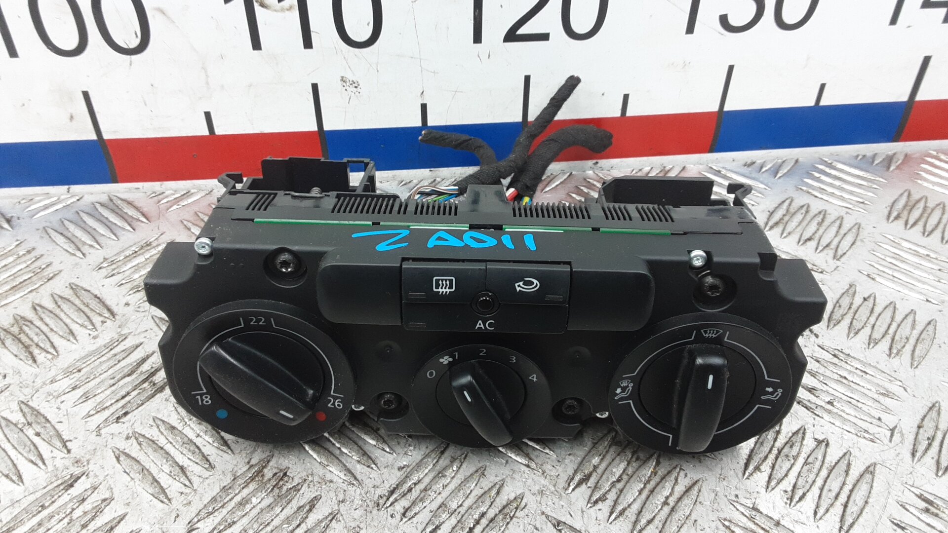 Блок управления печки и климат-контроля VOLKSWAGEN TIGUAN 1