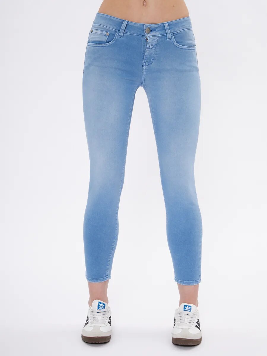 Джинсы зауженные 