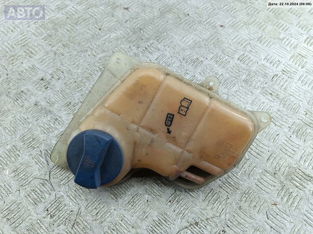 Бачок расширительный Volkswagen Passat B5