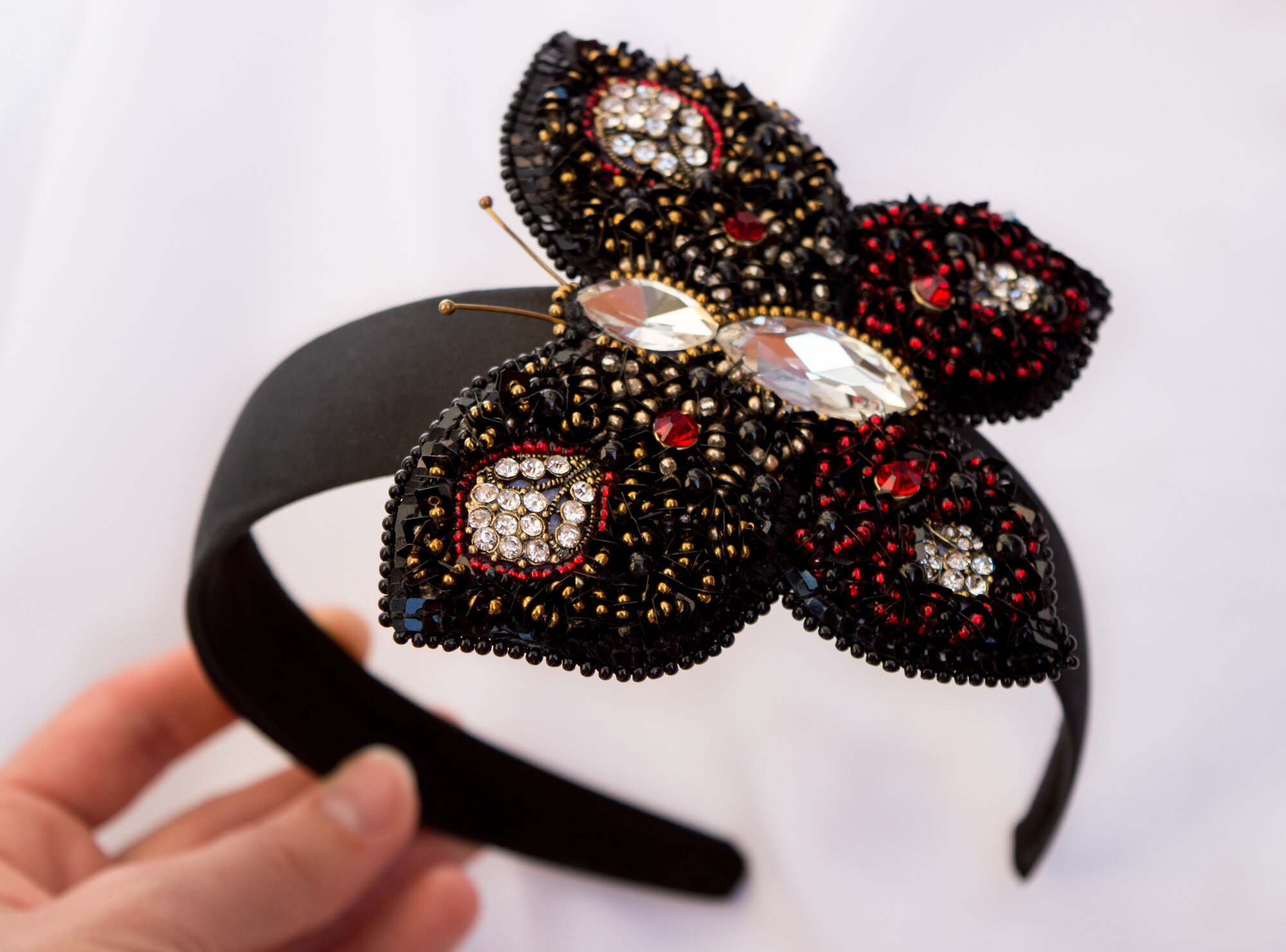 Ободок - брошь - трансформер, бабочка ручной работы вышитая