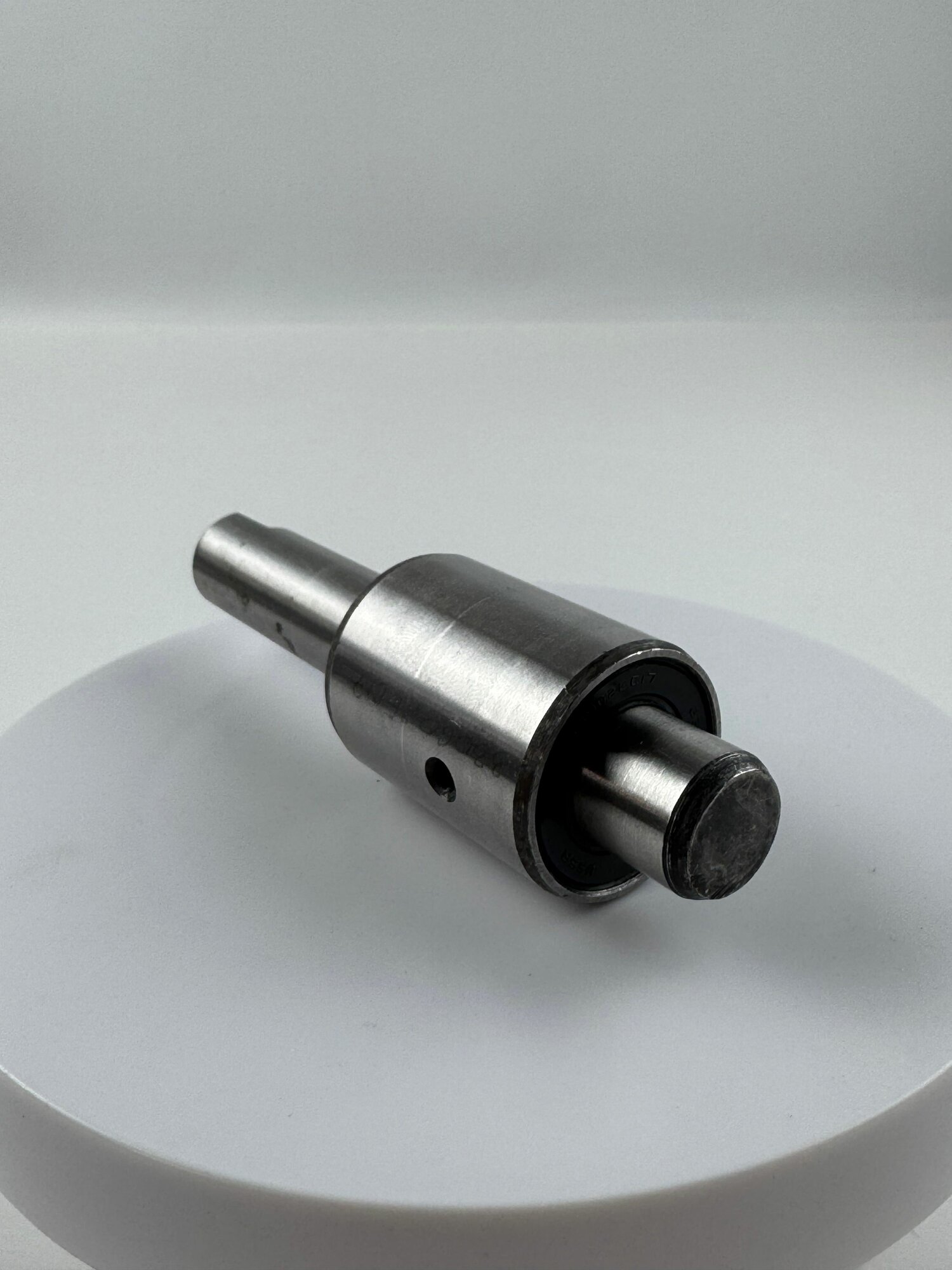 Вал помпы ВАЗ 2101-2107 Подшипник воляного насоса 330902 СССР