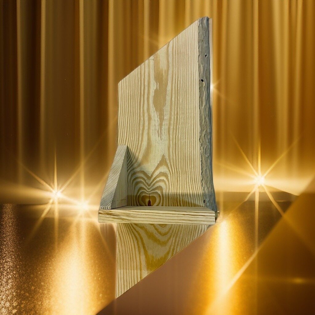 Полка деревянная. Авторская работа.»Живой край». Следы короеда. Сибирская сосна.