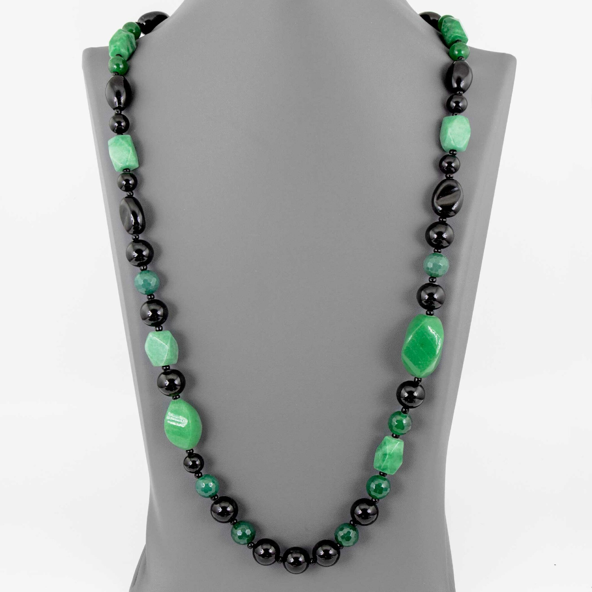 Бусы, оникс, авантюрин, агат