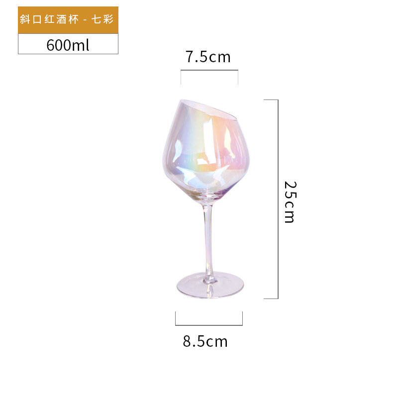 Серия бокалов для вина со скошенной огранкой: разноцветные бокалы дымчато-янтарного цвета, бокалы для шампанского на ножке, ресторанная посуда.