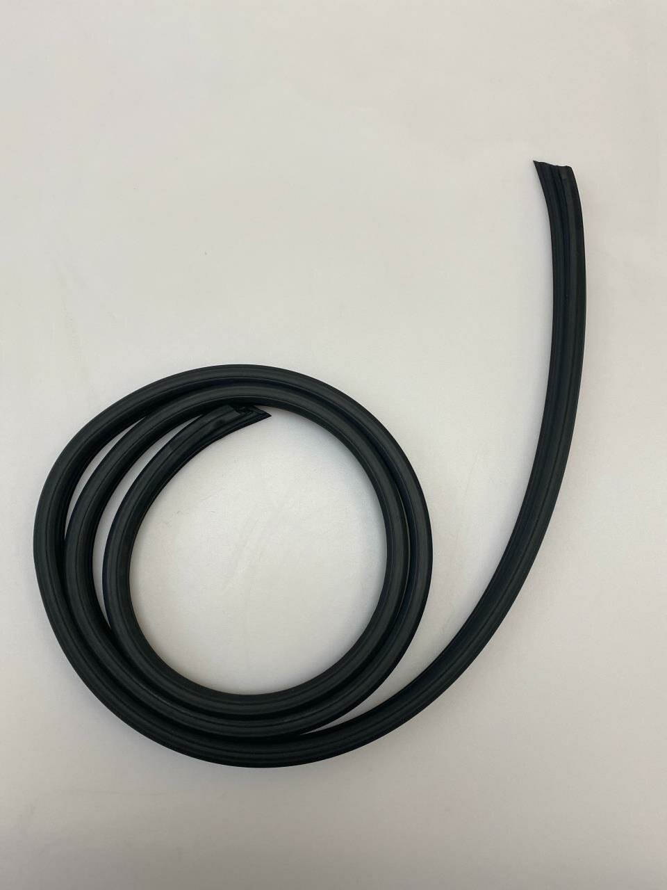 Уплотнитель двери п-образный, для ПММ Gorenje GV663D60